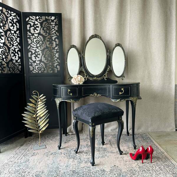 Painted Dressing Table High Gloss Finish Small Antoinette Dressing Table | Vinterior