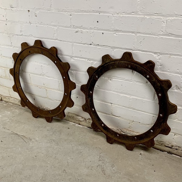 Pair Of Narrow Reclaimed Iron Cogs | Vinterior