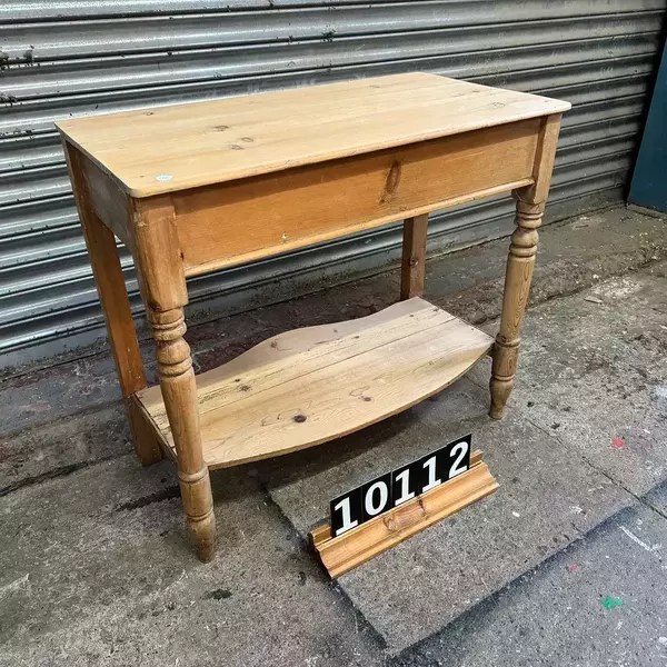 Great Size Waxed Antique Pine Side Table Ref 10112 | Vinterior