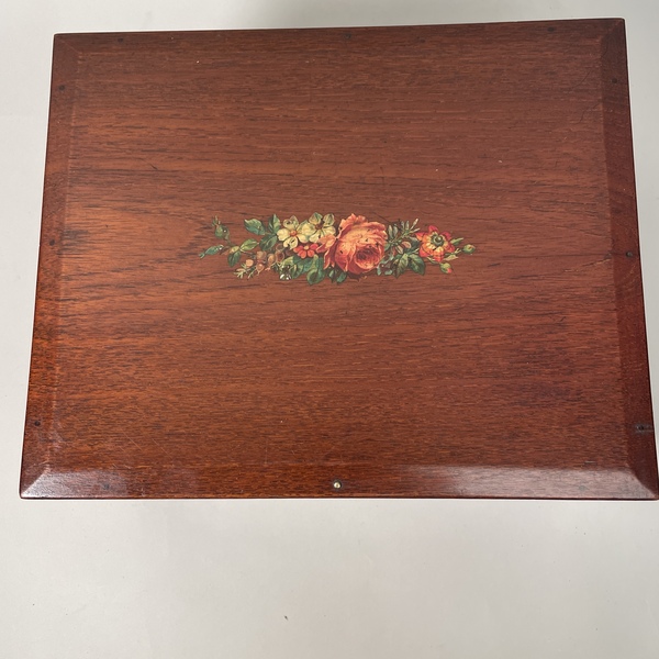 A Victorian Work Box With | Vinterior