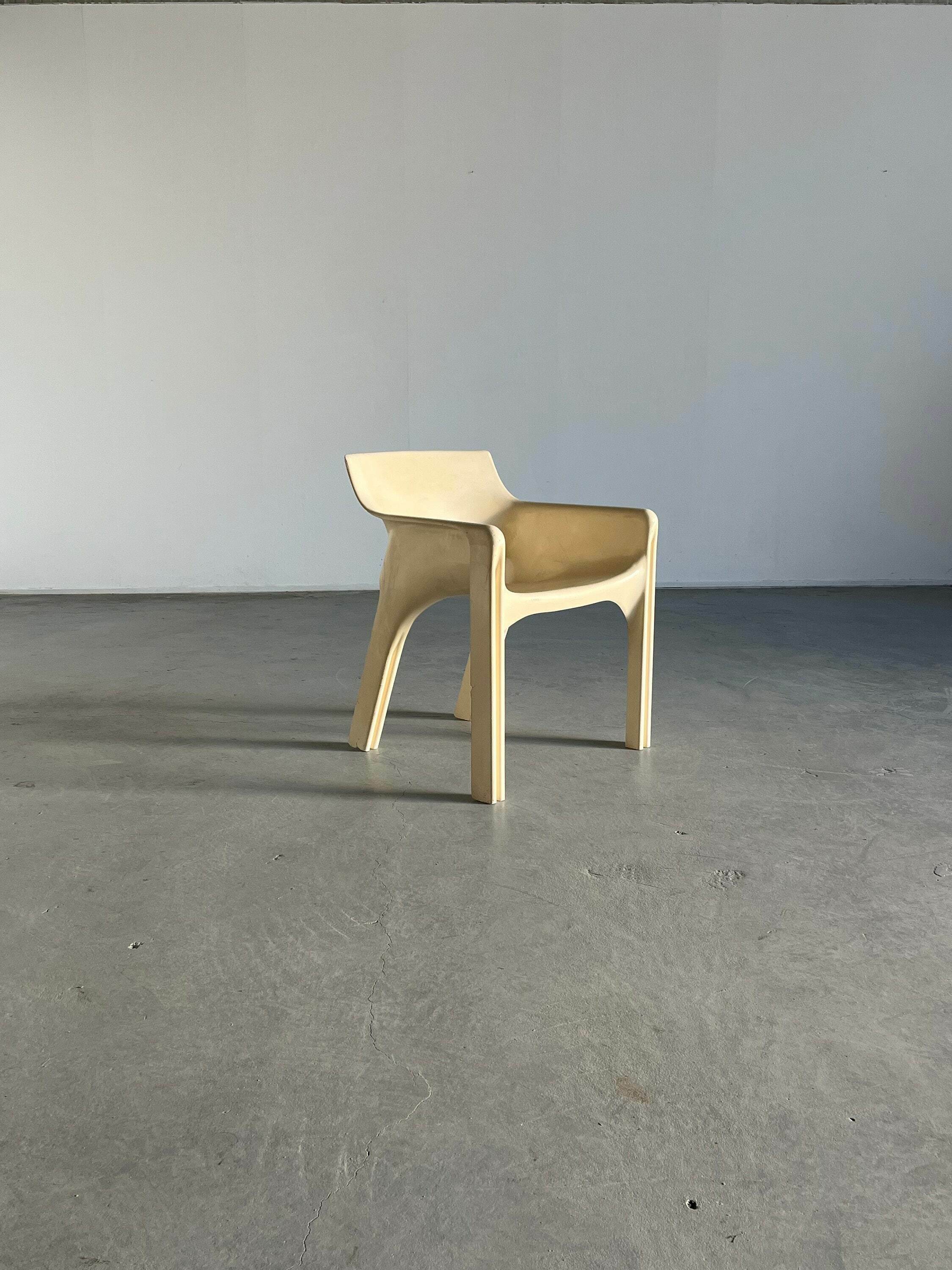 White 'Gaudi' Chair By Vico Magistretti For Artemide, Vintage ...