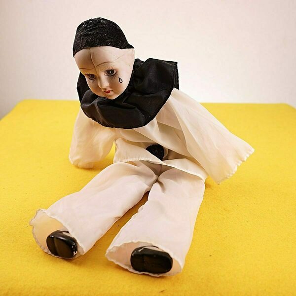 Vintage Ceramic Pierrot Doll | Vinterior