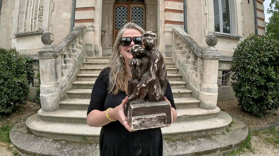 “Singes” Monkeys Plaster Statue | Charming French Find! | Vinterior