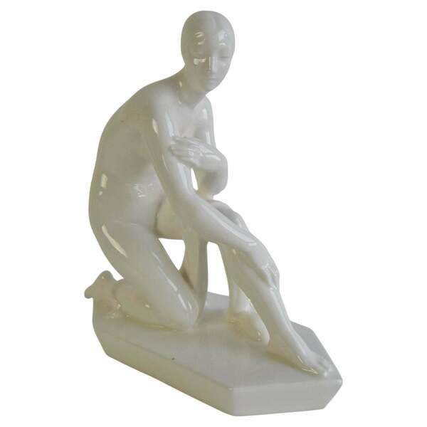 ceramic-sculpture-of-a-naked-woman-by-hubert-kova-k-svitavka-circa