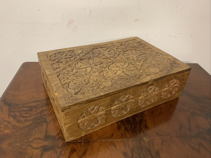 J.Cortes Corona Sumatra Cigars Wooden Box Heavily Carved Box | Vinterior