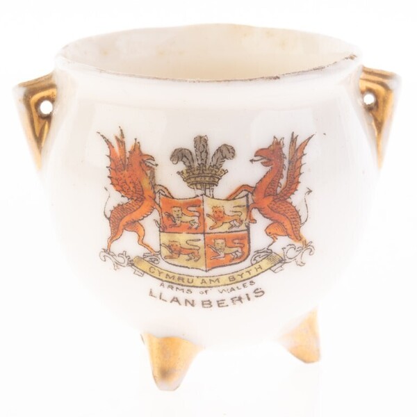Antique Crest Ware Porcelain Arms Of Wales Vase | Vinterior