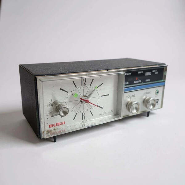 Vintage 1970s Bush Nightingale Clock Radio Mid Century Space Age Design ...