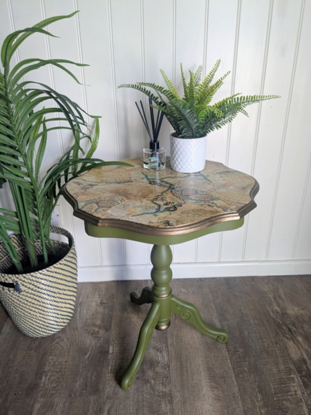 Occasional Table With Vintage World Map Design | Vinterior