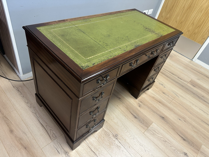 Antique Style Captains Bankers Desk Green Leather Twin Pedestal ...