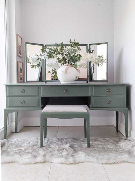 Green Stag Minstrel Dressing Table Set With Triple Mirror & Stool ...