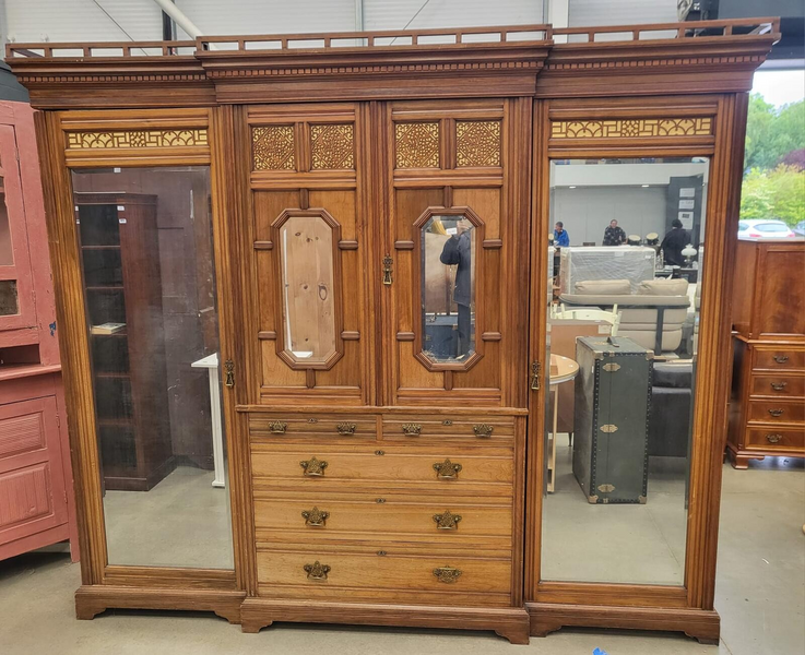 Large Breakdown Antique Victorian Triple Compactum Wardrobe | Vinterior