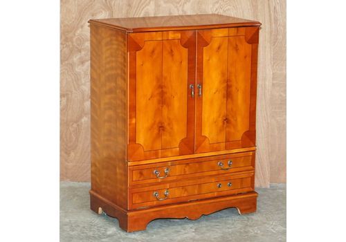 Vintage Media Units and Vintage TV Stands - Curated Edit | Vinterior