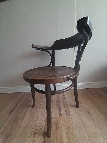 Original Mundus J&J Kohn Antique Bentwood Armchair | J&J Kohn | Vinterior