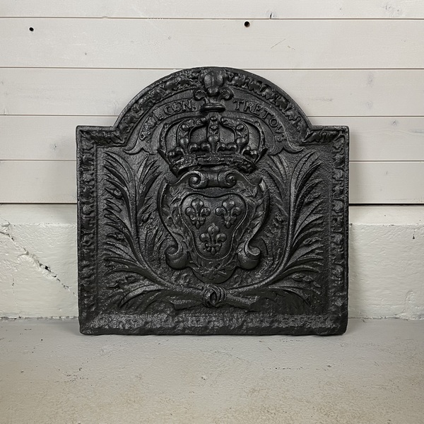 Antique Cast Iron Fire Back With Crown Design | Vinterior