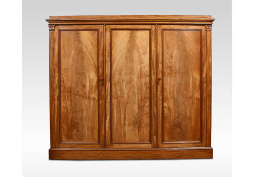 Stylish Compactum Gentleman's Wardrobe | Vinterior