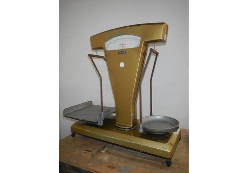 Beautiful Vintage Scales | Vinterior